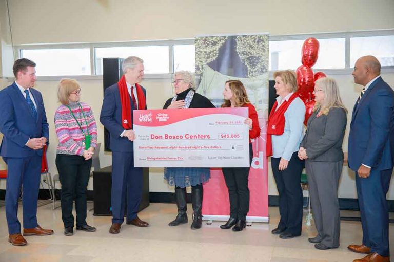 Giving Machines Kansas City – Light the World!